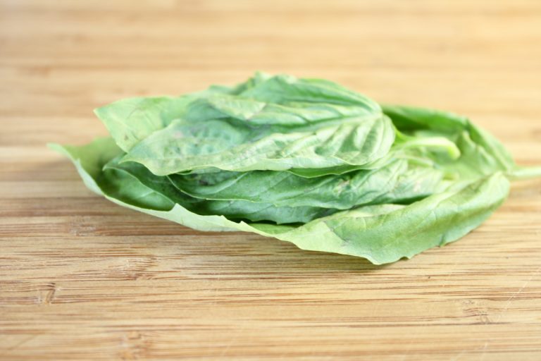 How To Chiffonade Fresh Herbs – Cooking Clarified