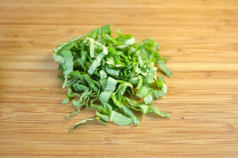 How To Chiffonade Fresh Herbs – Cooking Clarified